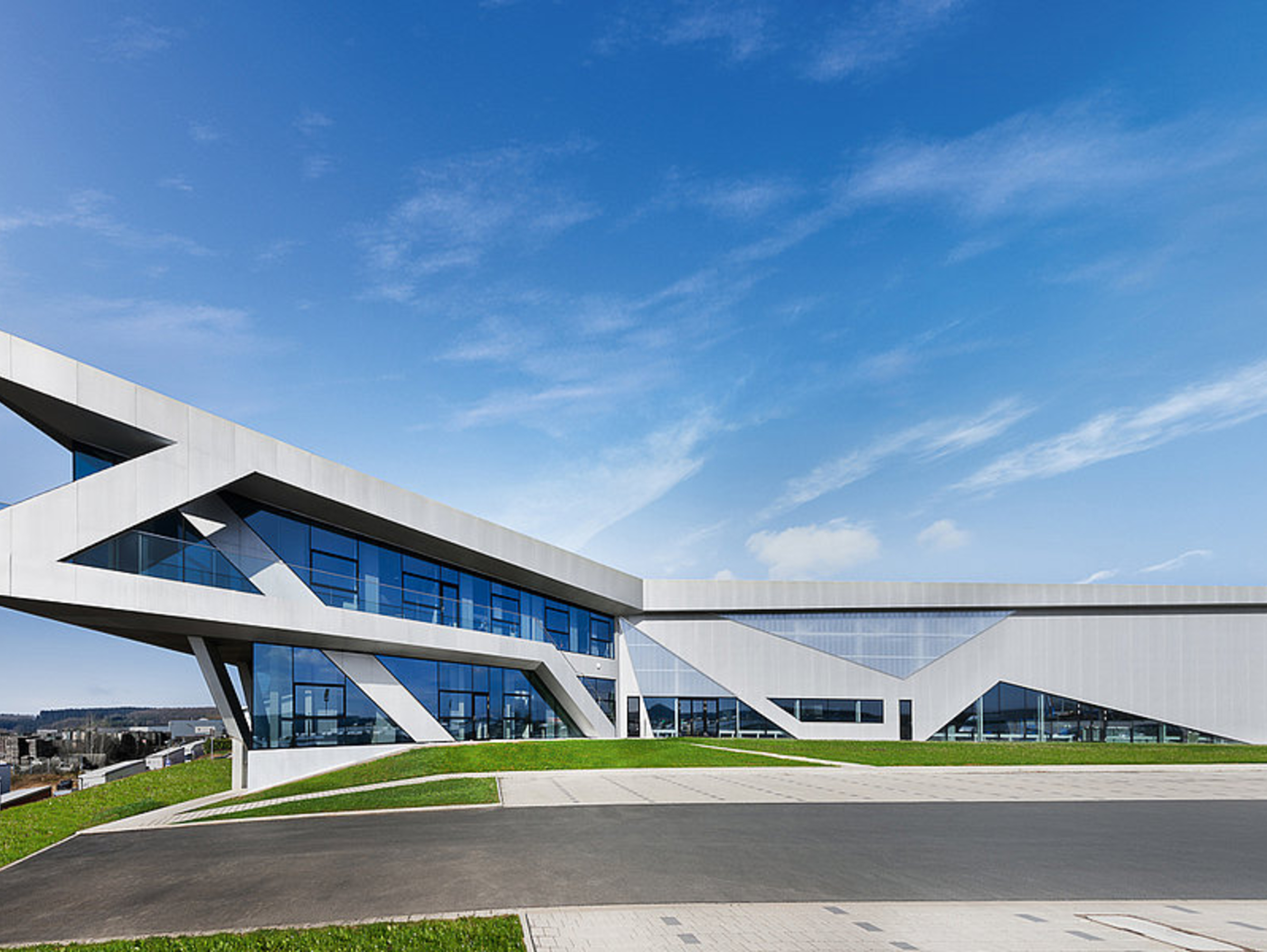 company | AUMA